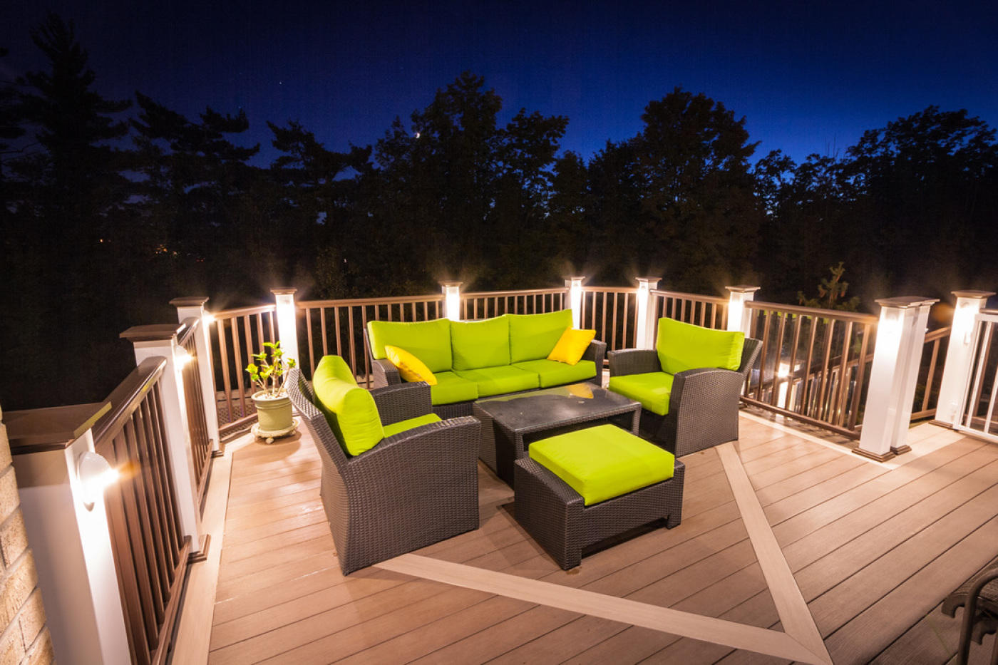 Royal Decks And Landscapes Deck Lighting Services